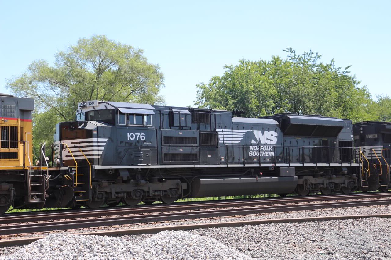 NS 1076