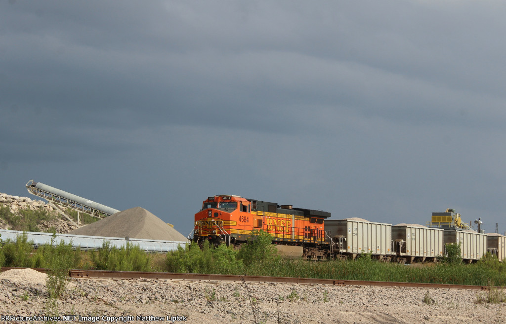 BNSF 4684