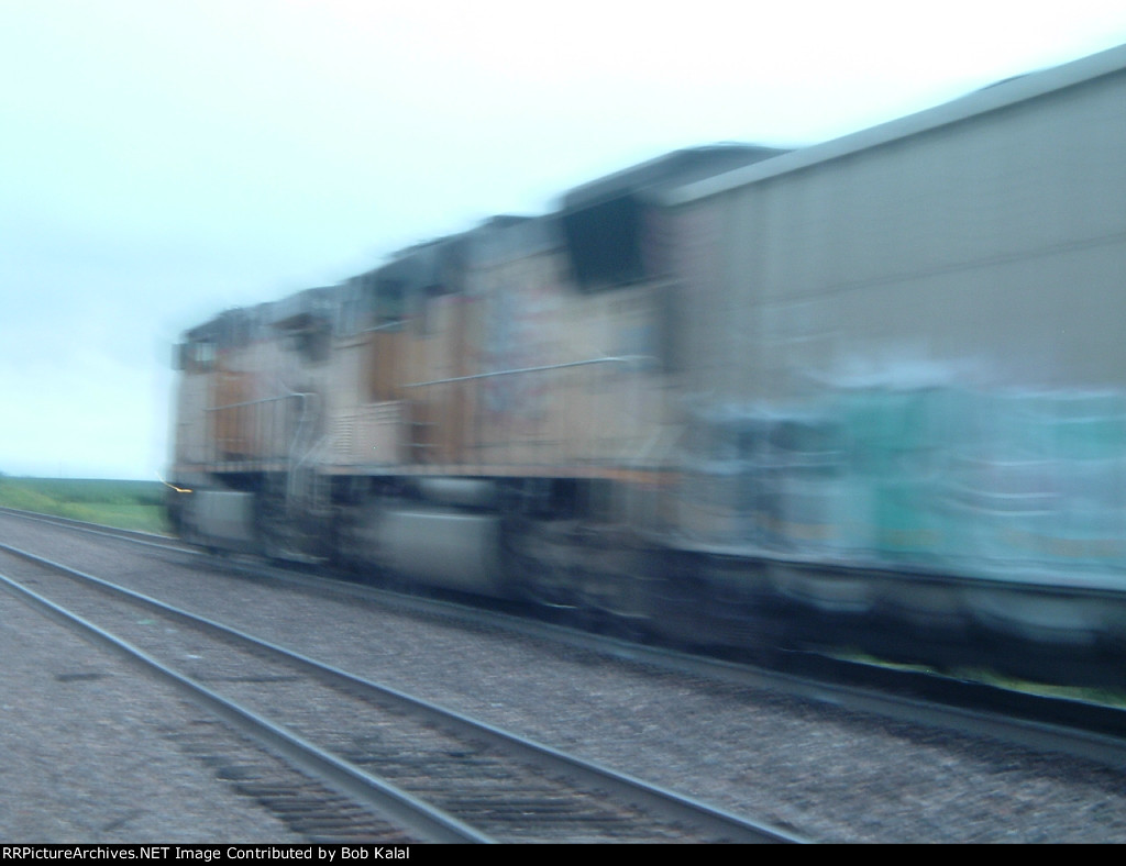 UP 5071 & 6671 trailing north