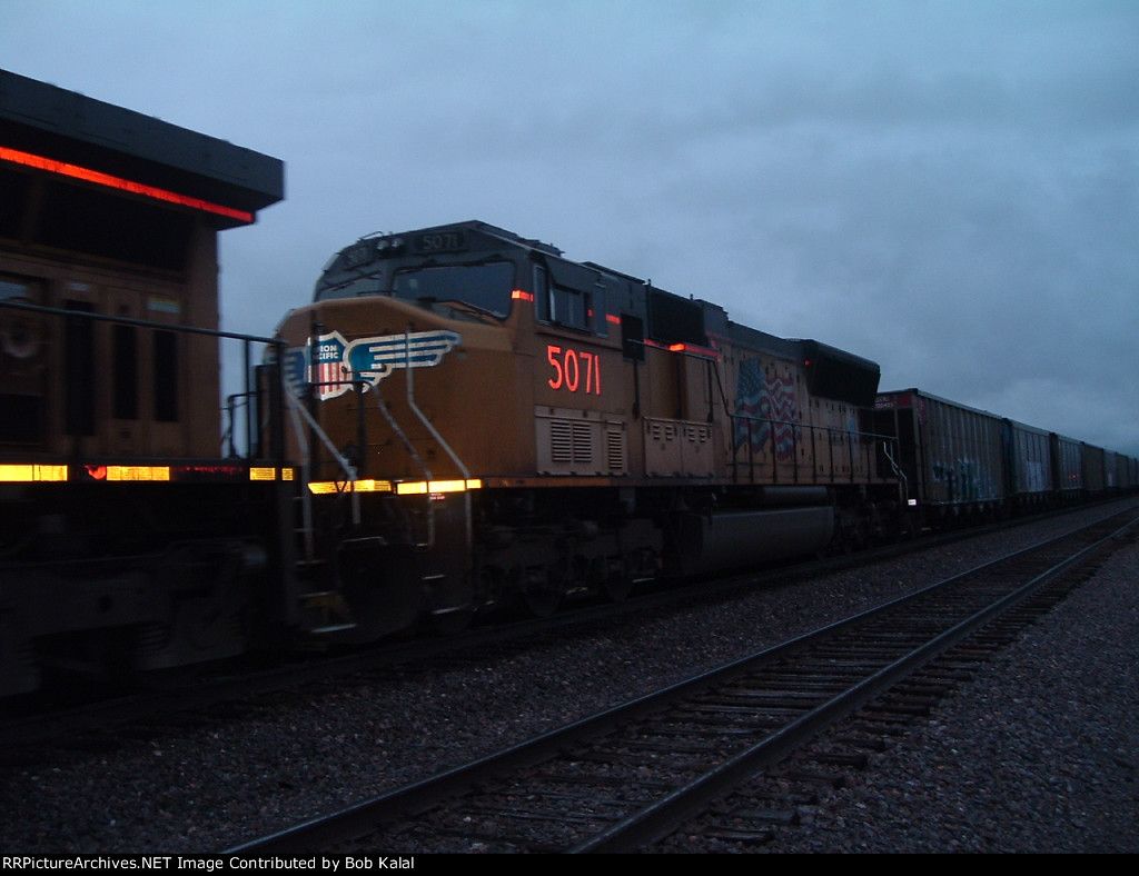 UP 5071 trailing north