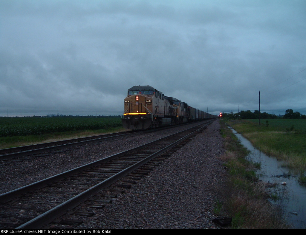UP 5071 & 6671 trailing north