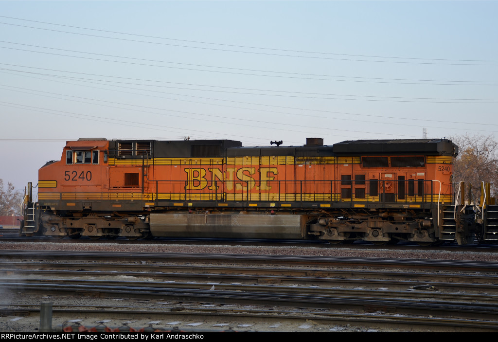 BNSF 5240
