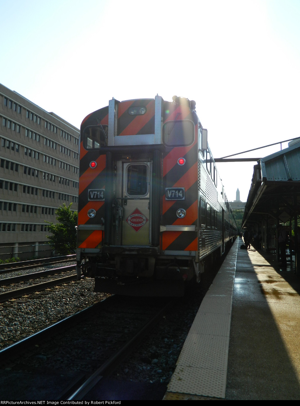 VRE 714 (CAB CAR)
