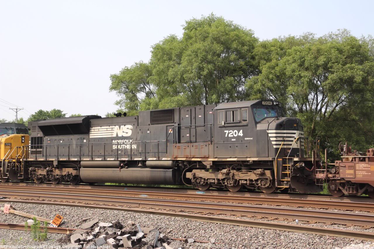 NS 7204