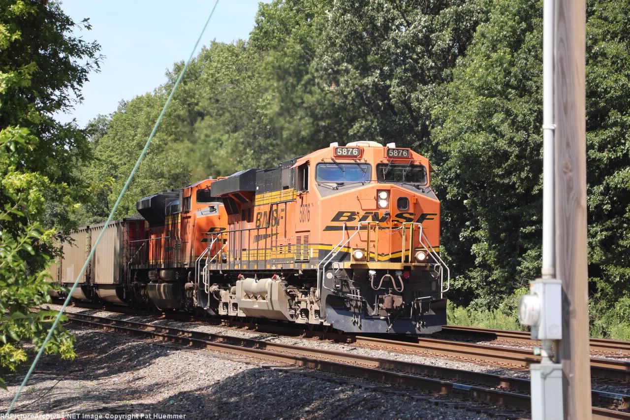 BNSF 5876