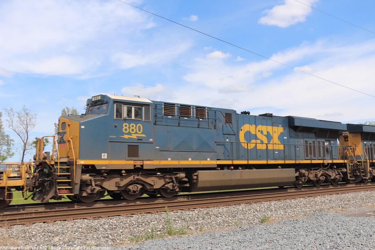 CSX 880