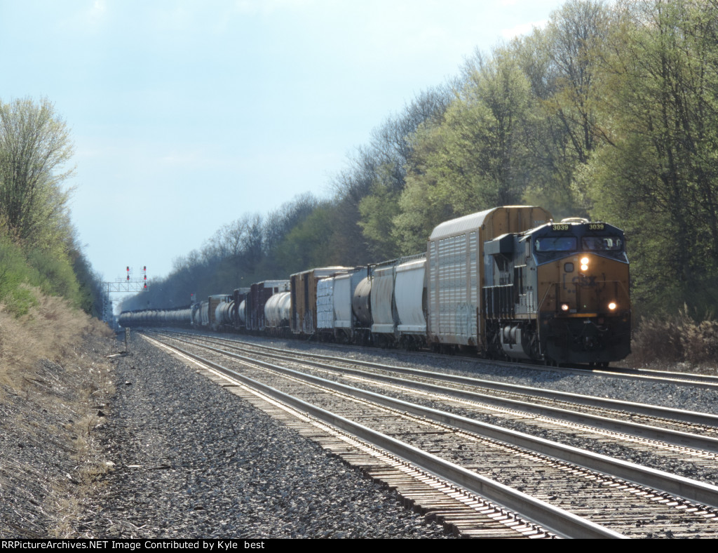 CSX 3039 on M626