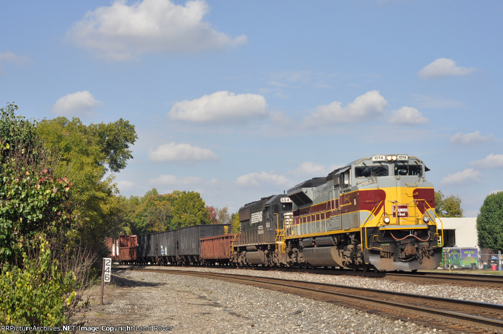 NS / DLW 1074 On NS 179 Westbound
