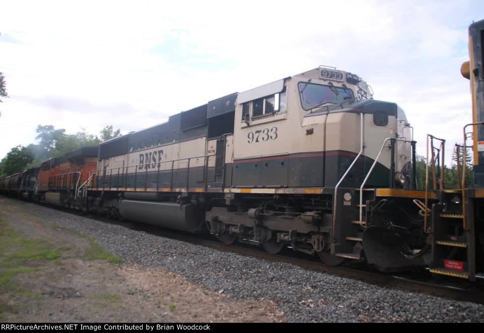BNSF 9733