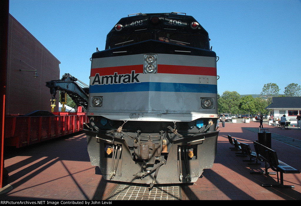 Amtrak F40PH # 406