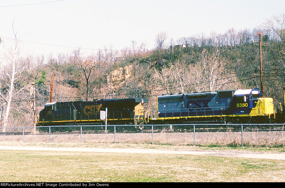 CSX westbound train