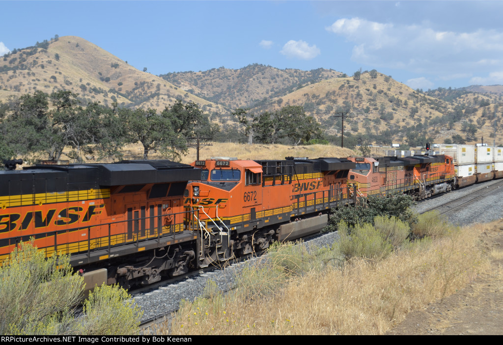 BNSF 6672