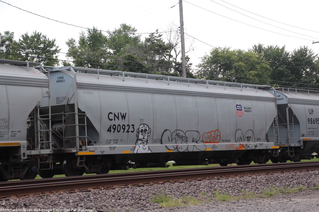 CNW 490923