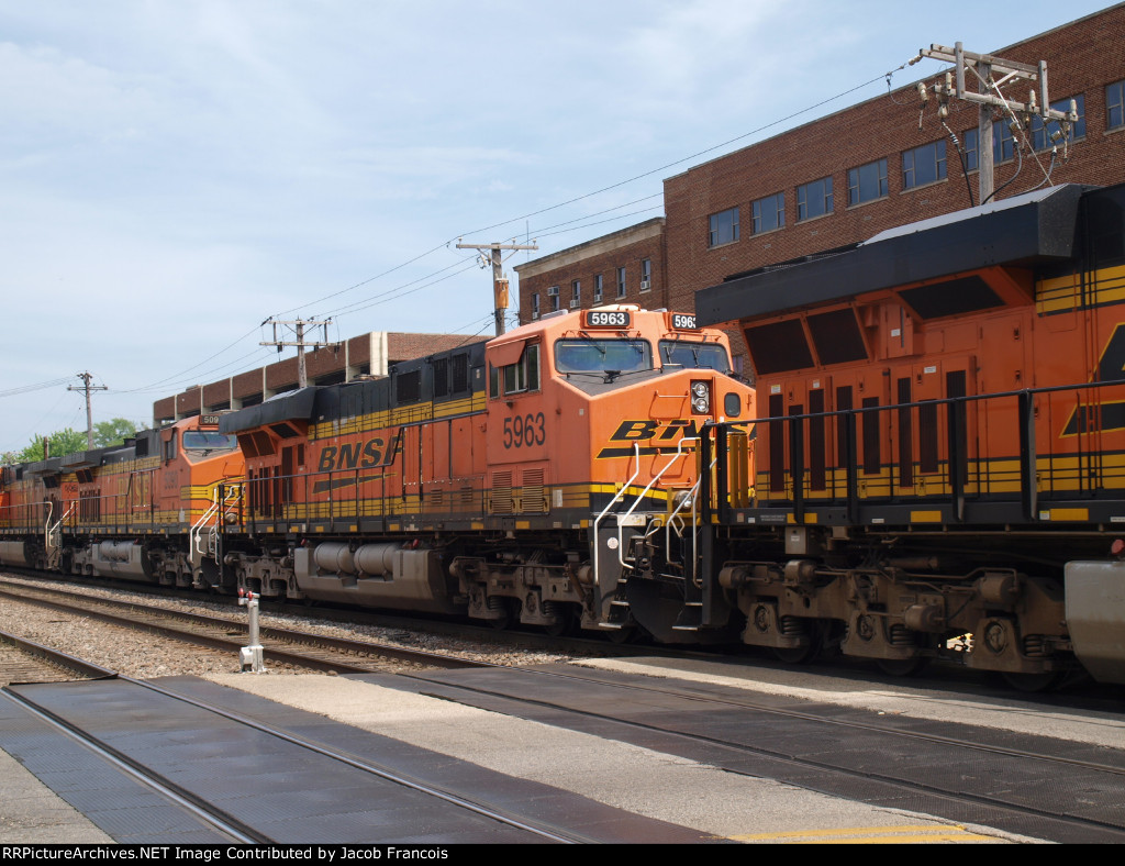 BNSF 5963
