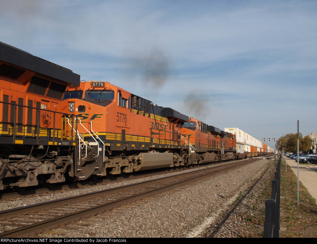 BNSF 5776