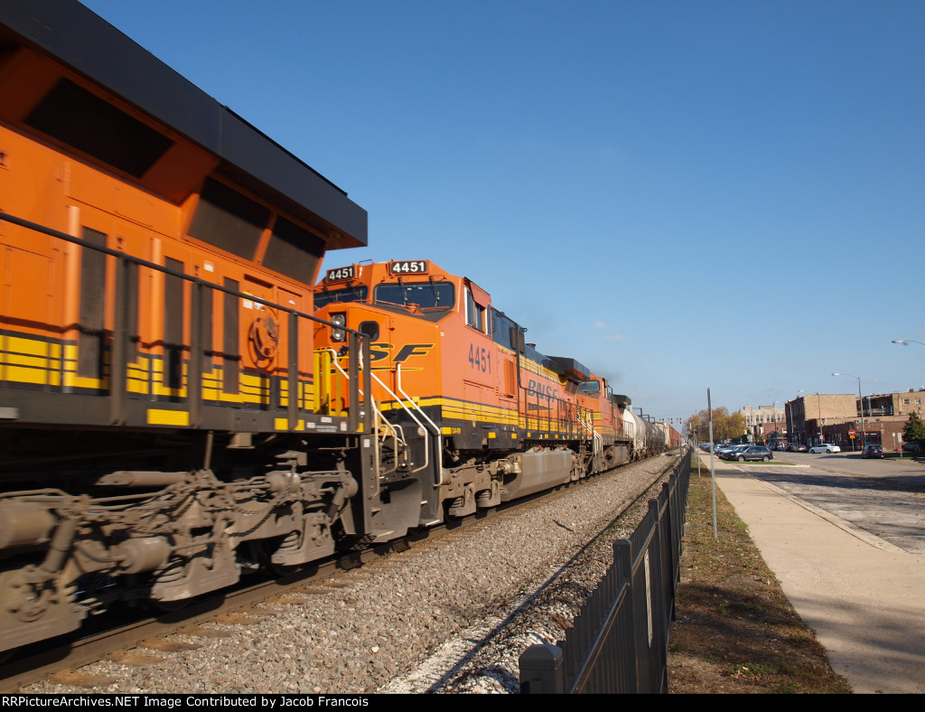 BNSF 4451