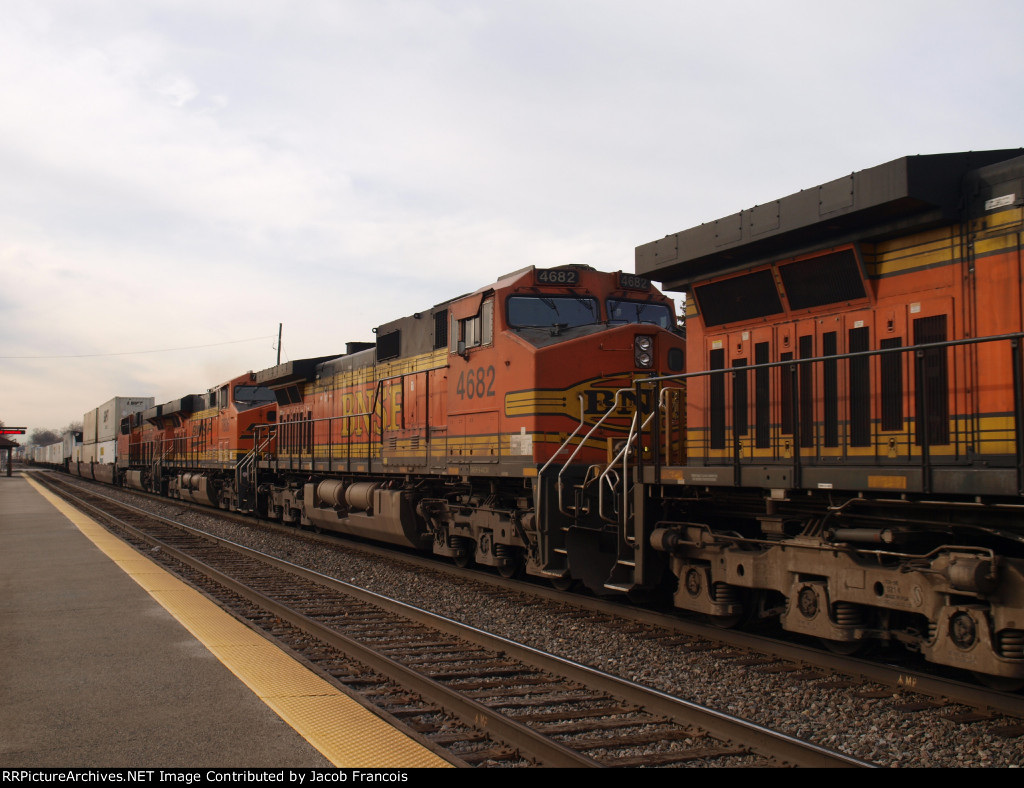 BNSF 4682