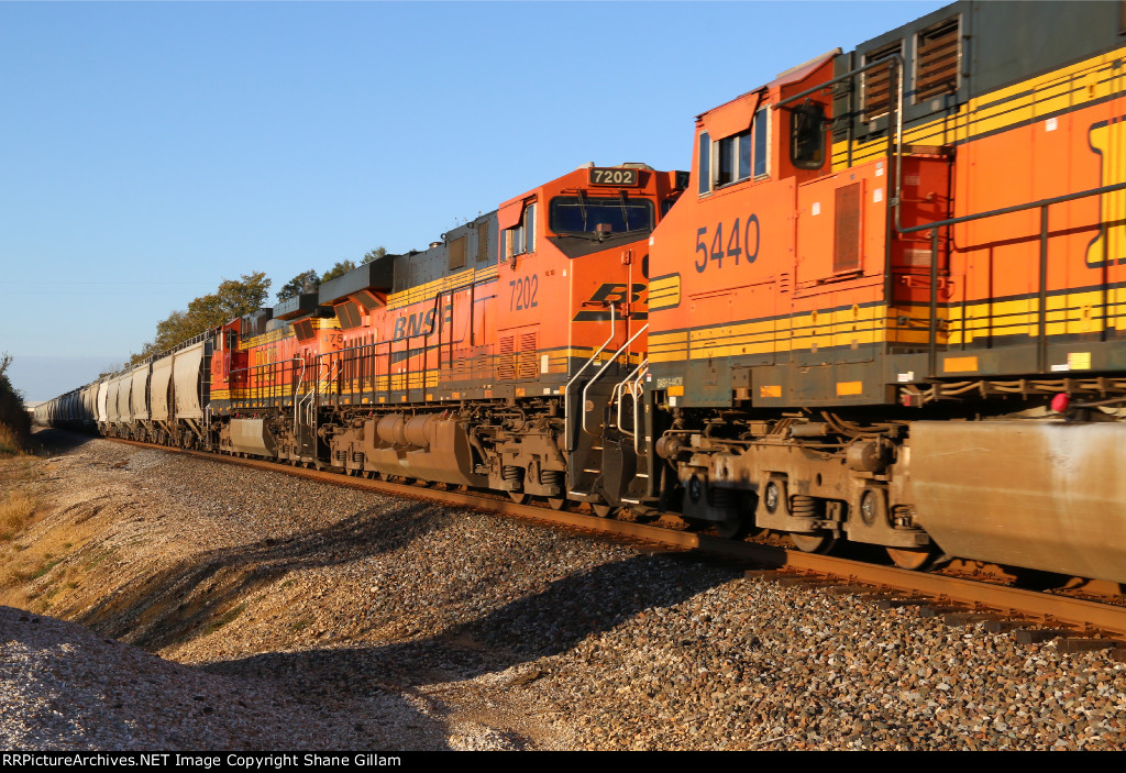 BNSF 7202 Roster shot.