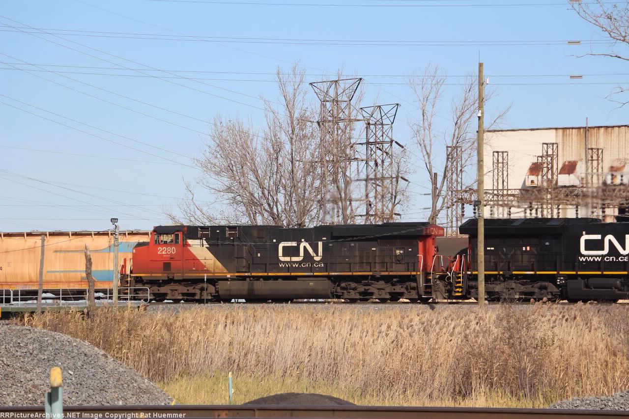 CN 2280