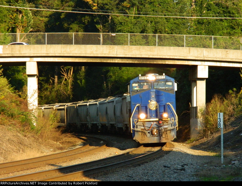 NS 8103 (ES44AC) NORFOLK & WESTERN HERITAGE 7647 (ES40DC)