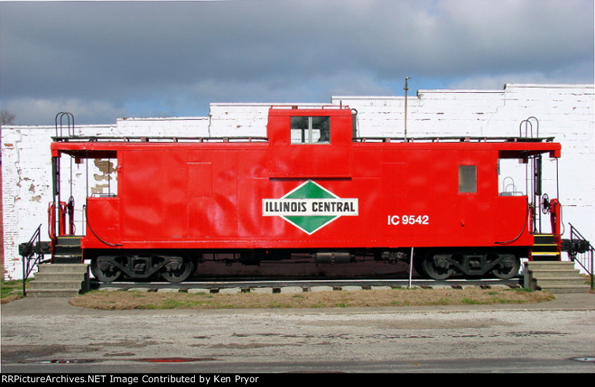 IC 9542 Caboose