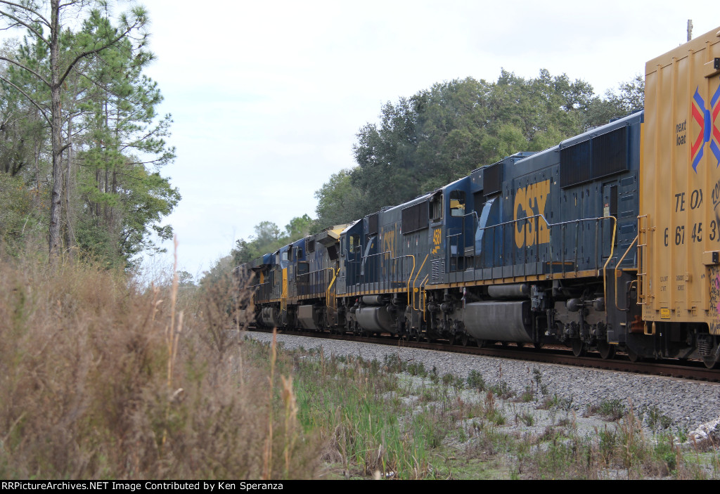 CSX Q602 Crawling through Crawford