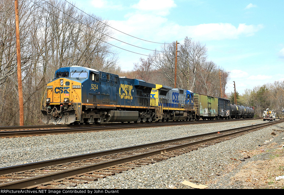 CSX 5254 on Q-417