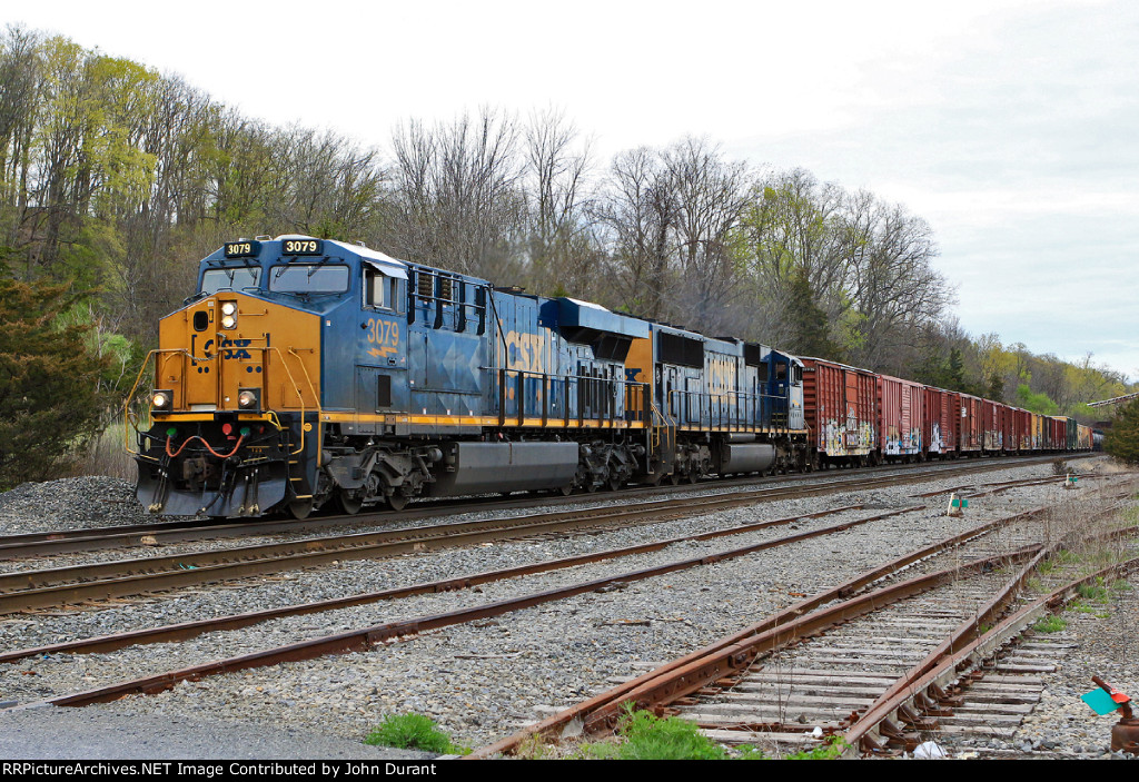 CSX 3079 on Q-433