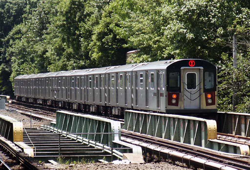 Bombardier R142 #5 Train