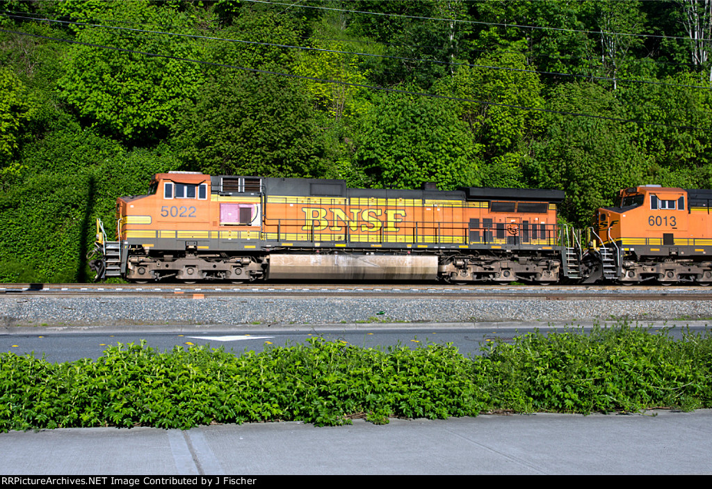 BNSF 5022