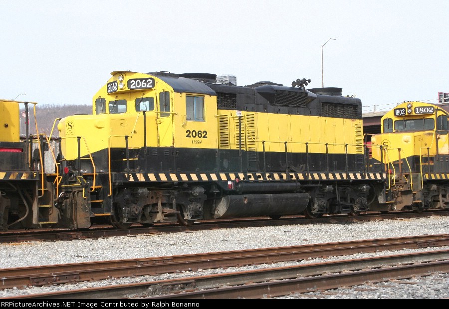 Ex-TP&W, Nee AT&SF GP 20 sits, stack capped, its disposition up in the air