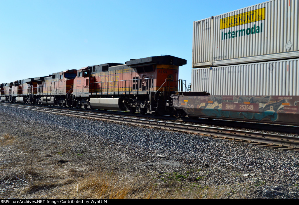 BNSF 5169