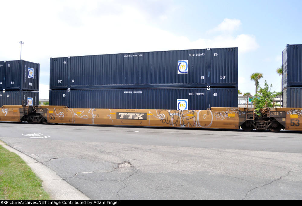 XFEU 668973 FEC Containers