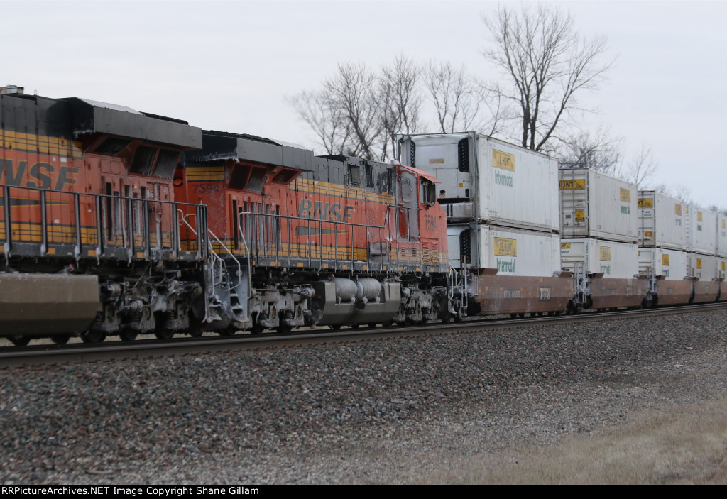 BNSF 7594
