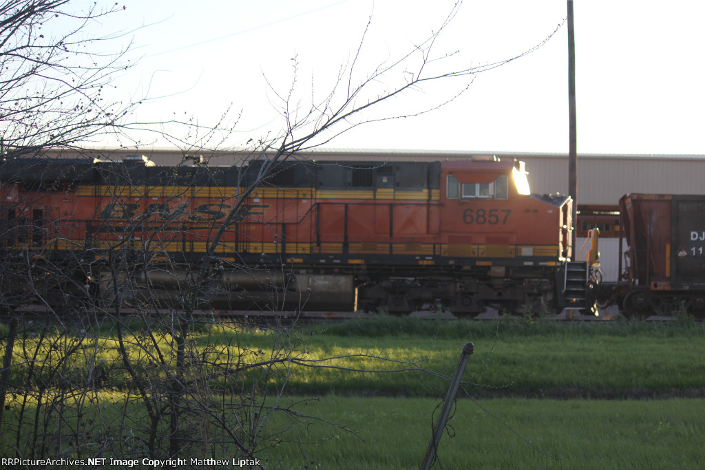 BNSF 6857