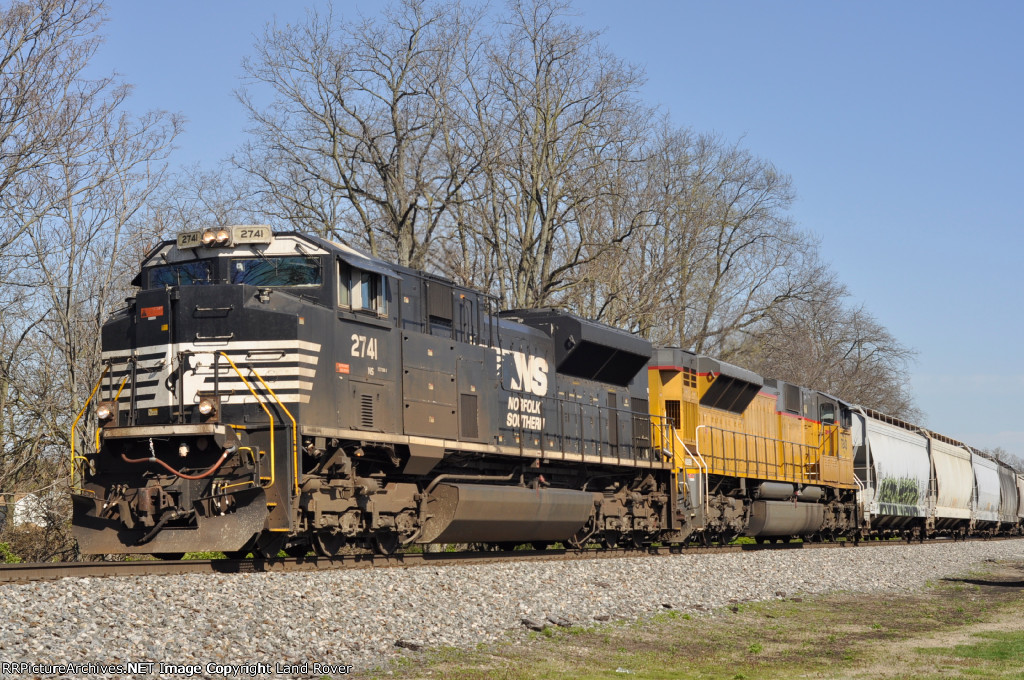 NS 2741 On NS 177 Eastbound