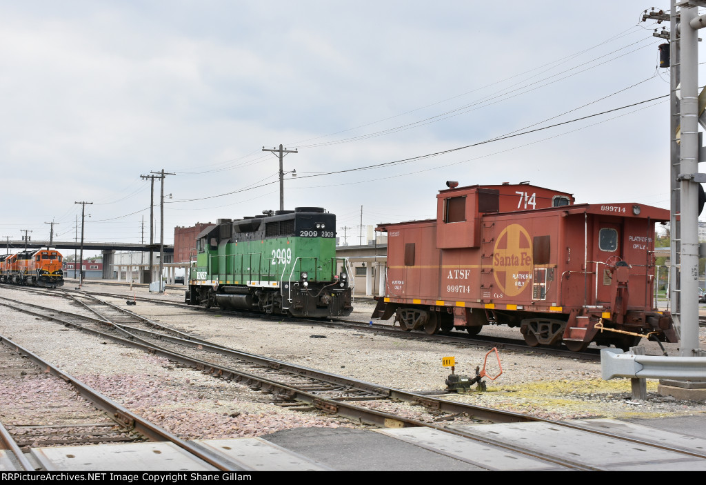 BNSF 2909 roster shot