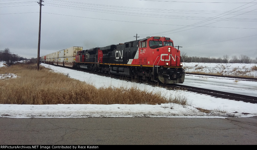 CN 2247