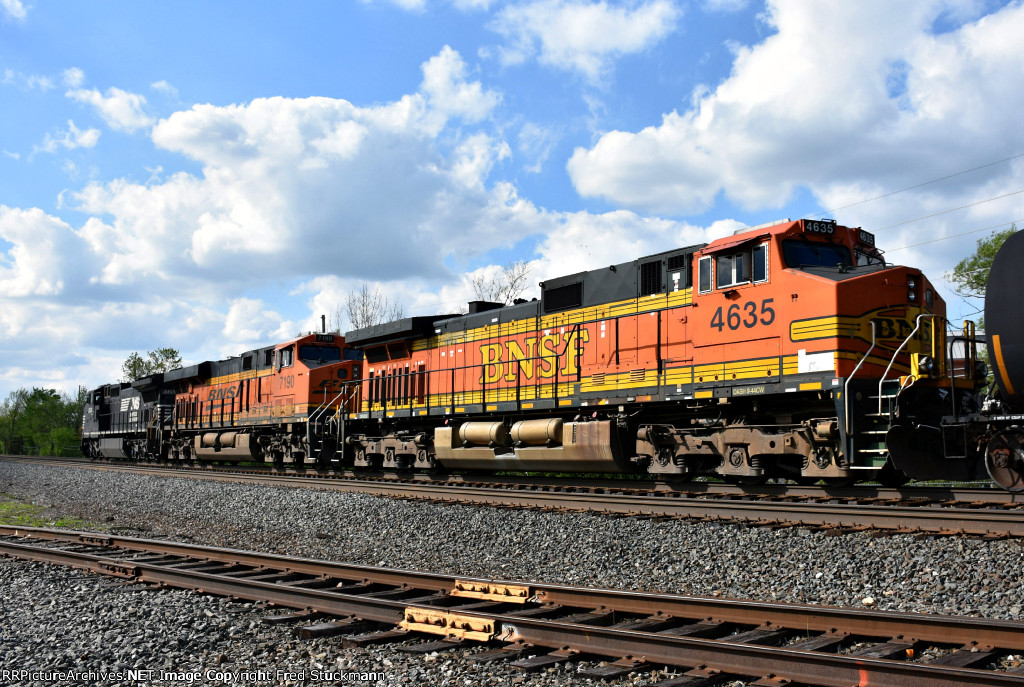 BNSF 4635
