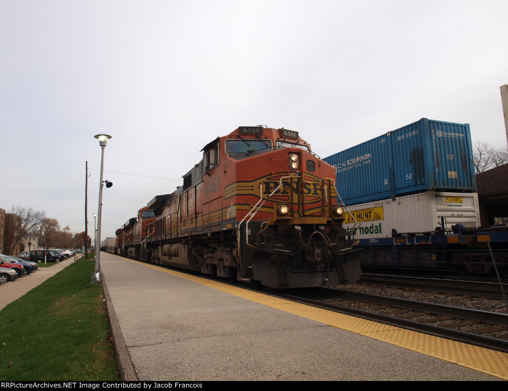 BNSF 4466