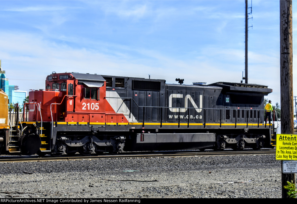 CN 2105