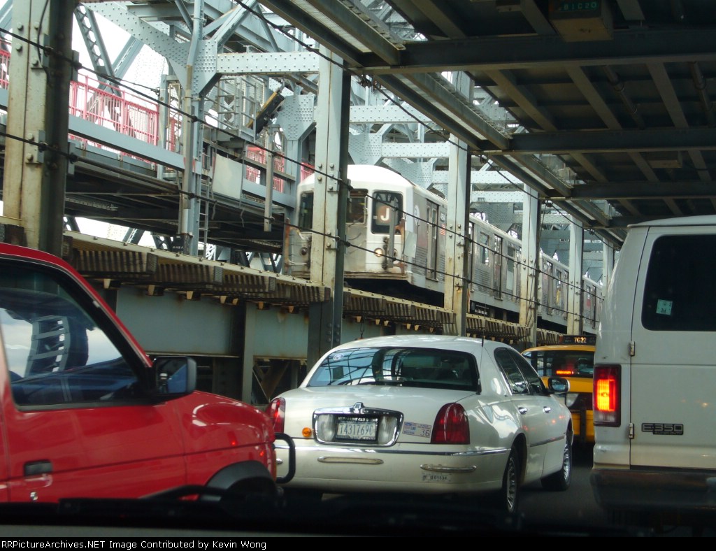 R42 J train, Williamsburgh Bridge