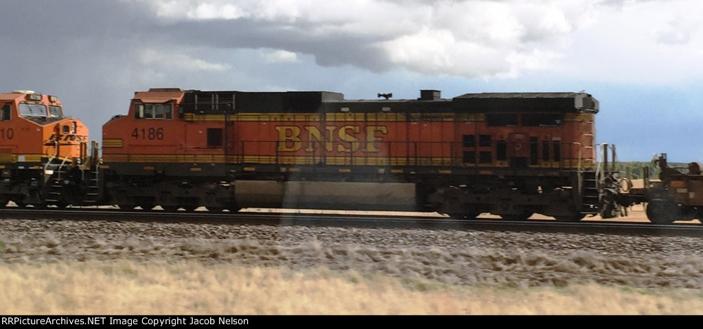 BNSF 4186