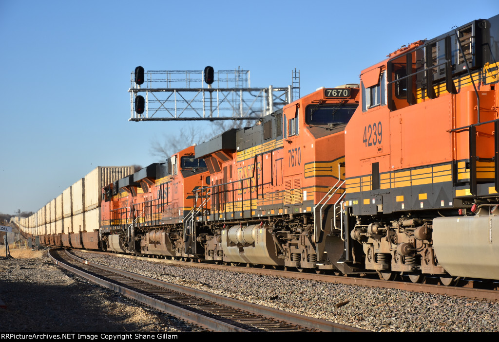 BNSF 7670 Roster.