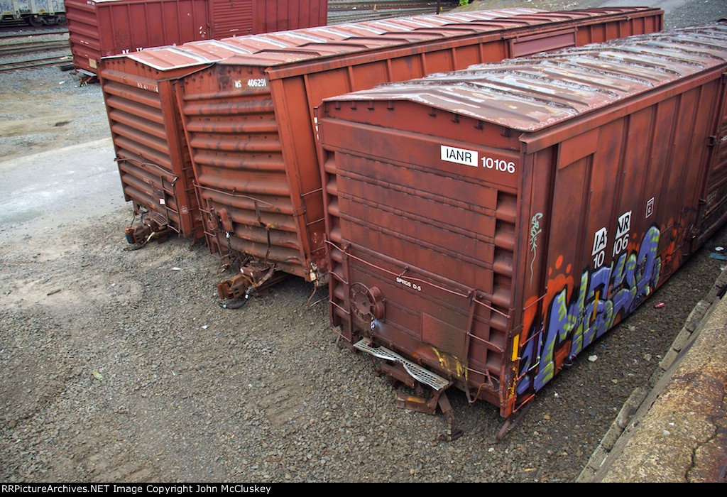IANR 10106 & NS boxcars await their fate