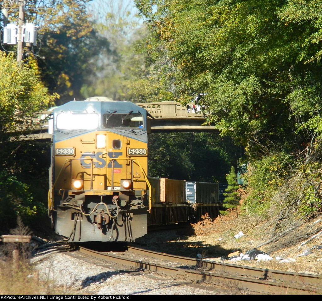 CSX 5230 (ES44DC) 4782 (SD70MAC)