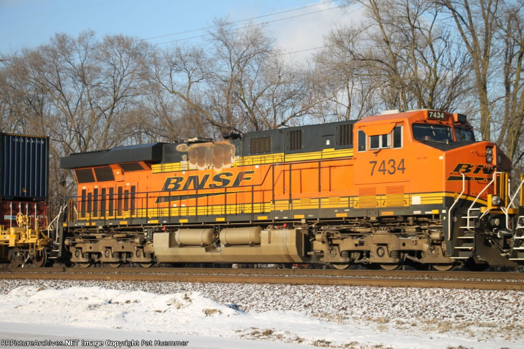 BNSF 7434