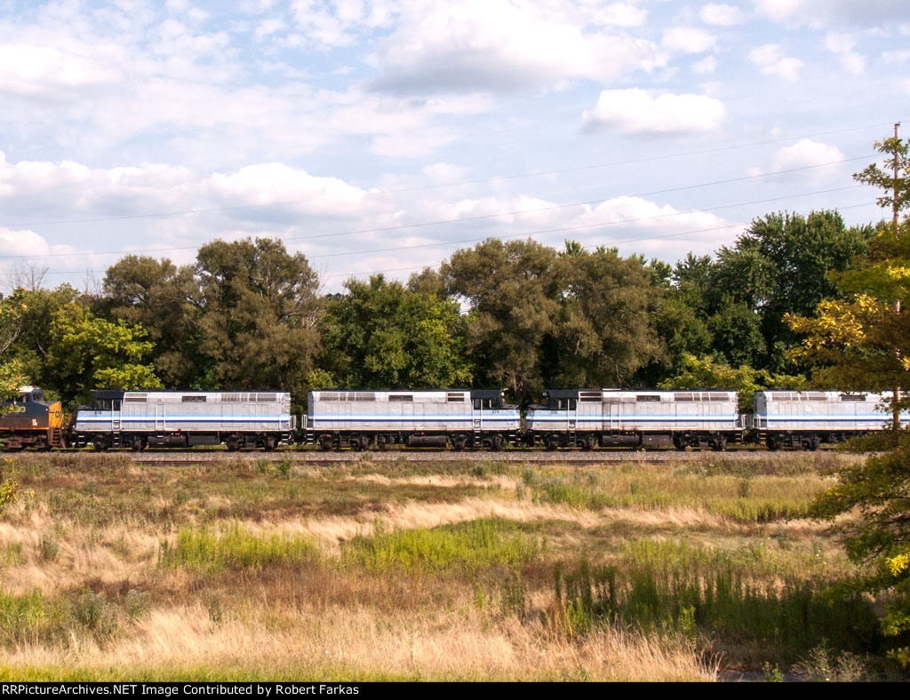 LTEX trade-in units going east on CSX train Q366 - Visible units are 418, 274, 330