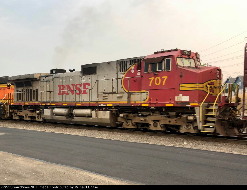 BNSF 707