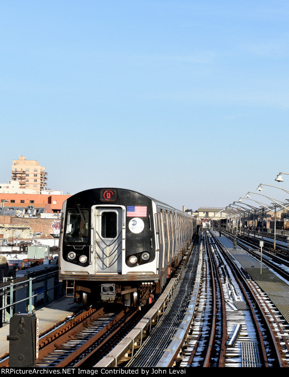 Q train at Ocean Parkway Station